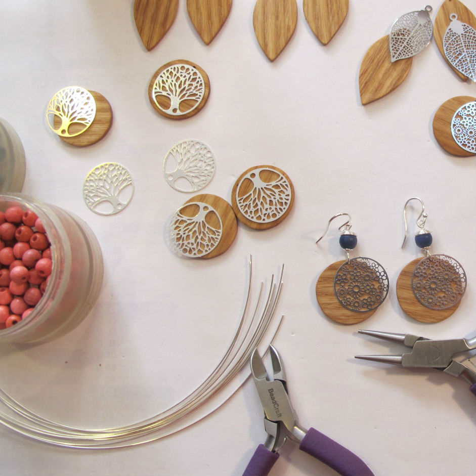 Création Artisanale Bijoux Bois Lyon Sur Mesure - Rootsabaga